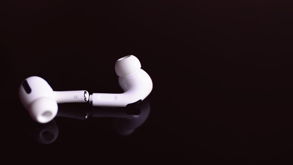 Why Do My Airpods Keep Disconnecting why-do-my-airpods-keep-disconnecting