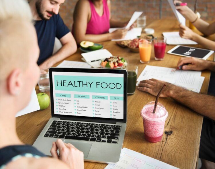 How To Track What You Eat And Find Your Problem Areas