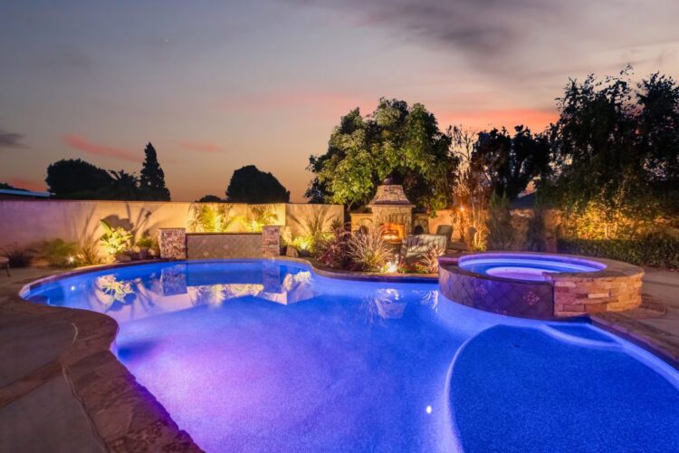 4 Tips For Choosing The Perfect Lighting For Your Backyard Pool